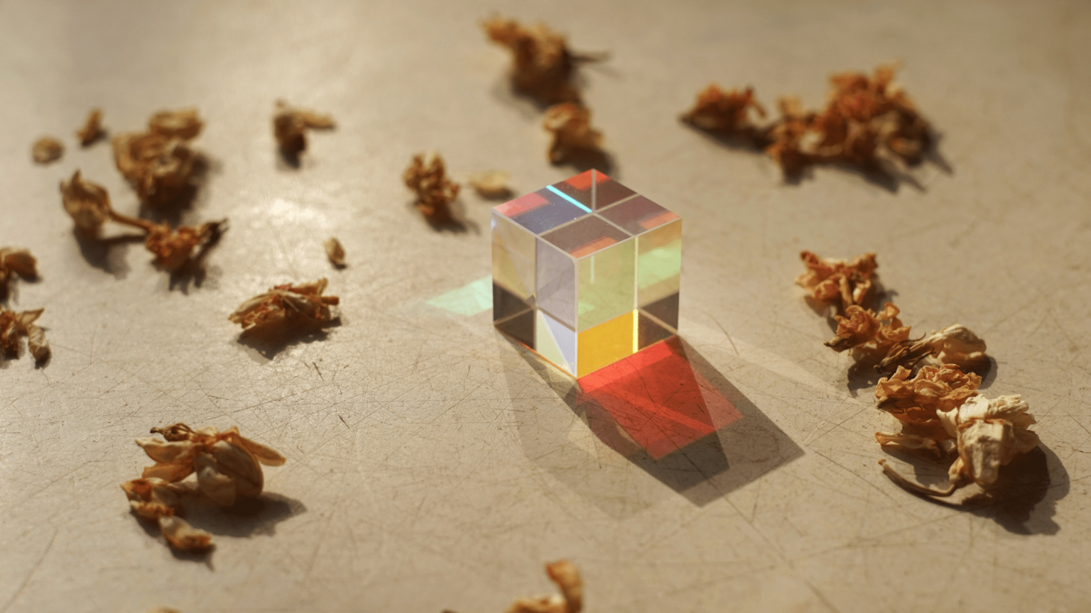 The Incredible Right Angle Prism: How It Works and What Uses It Has